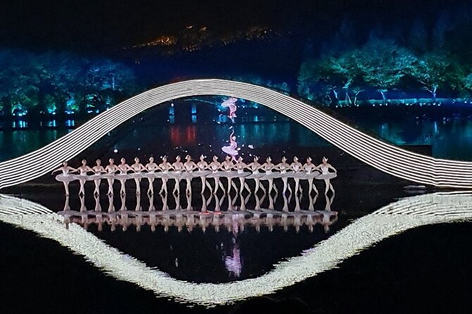 Enduring Memories of HangzhouImpression West Lake) - What Makes This Show Special?