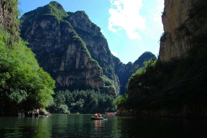 English Speaking Driver Service To Longqing Gorge - Exploring the Longqing Gorge Private Driver Service