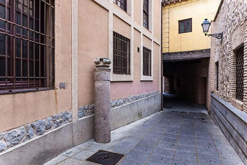 English Tour - TOLEDO 3 CULTURES - The Casa Rodrigo de la Fuente