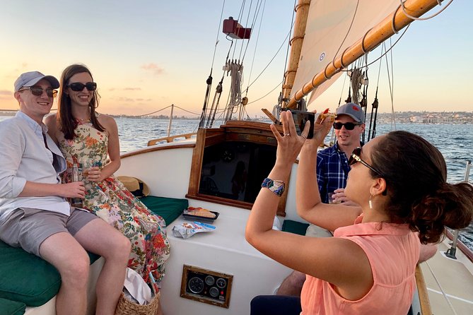Enjoy an Unforgettable Afternoon Aboard a Classic Sailing Yacht - A Personalized Sailing Adventure