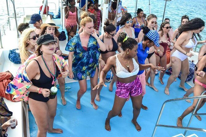 Enjoy an unforgettable catamaran ride with your children. - Final thoughts: Who should consider this tour?