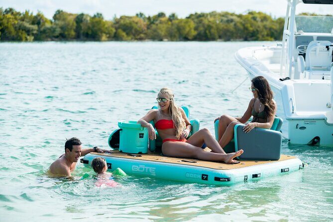 Enjoy Miami aboard our Proline 24ft - Why Choose This Experience?