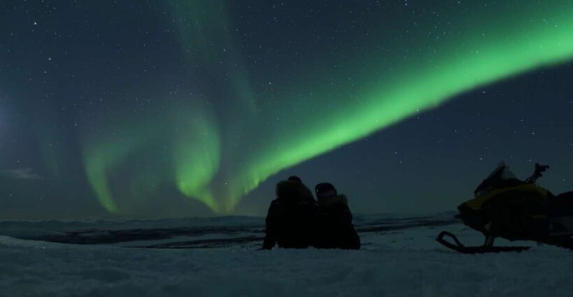 Enjoy the Aurora Show on top of the mountain inc tipi dinner - Key Points