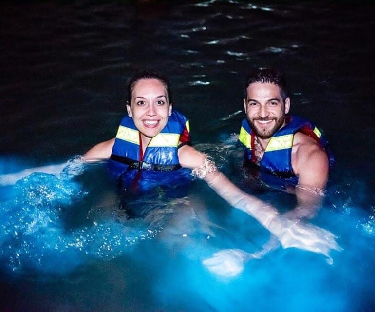 Enjoy the beach at Barú: Aviary + bioluminescense plankton - The Realities on the Ground