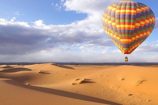 Enjoy Views Of Nice Dubai By Balloon - What Makes This Hot Air Balloon Tour Special?