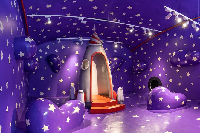 Entrance to the Sweet Space Museum in Madrid - Visitor Information