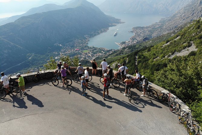 Epic 25 Turns Downhill Bike Descent w/ Panoramic Cable Car Ascent - Who Should Consider This Tour?