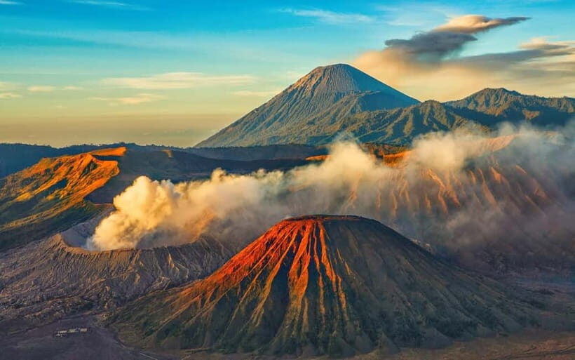 Epic Bromo: Sunrise Viewpoint & Volcanic Sand Sea Jeep Ride - Key Points