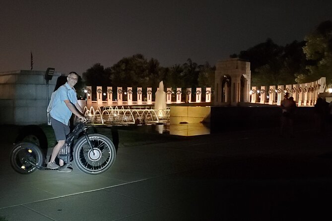 Epic Evening E-Scooter Tour - Knowledgeable Guides and Historical Insights