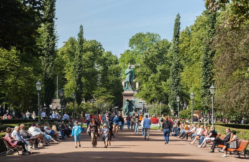 Epic Helsinki: English Speaking Walking Tour - An In-Depth Look at the Helsinki Walking Tour