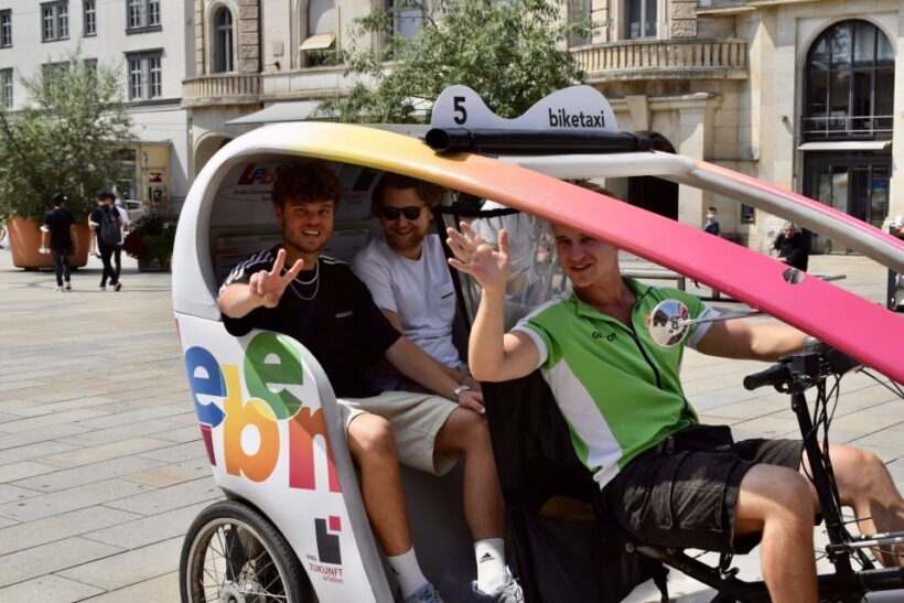 Erfurt: Private Guided Classic Old Town E-Rickshaw Tour - FAQ