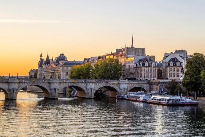 Escape Game on the Île De La Cité - Health and Accessibility