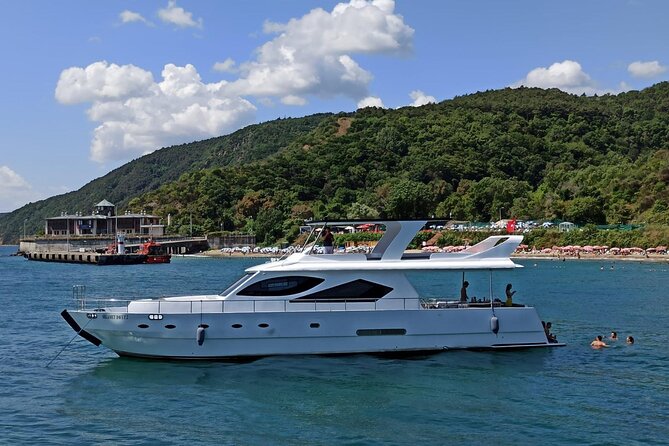 Escape the Crowds: Relaxing Sunset Cruise for 35 Guests or Less - Who Will Love This Experience?