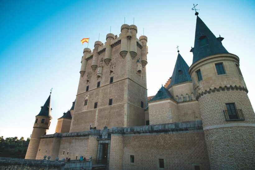 Escorial & Segovia: Private Minivan Tour from Madrid - Why Choose This Tour?