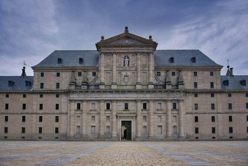 Escorial & Segovia: Private Minivan Tour from Madrid - What’s Included and What’s Not
