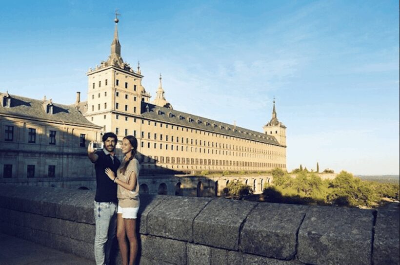 Escorial & Segovia: Private Minivan Tour from Madrid - Is This Tour Right for You?