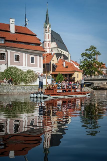 eský Krumlov: Advent Wooden Raft River Cruise - FAQ
