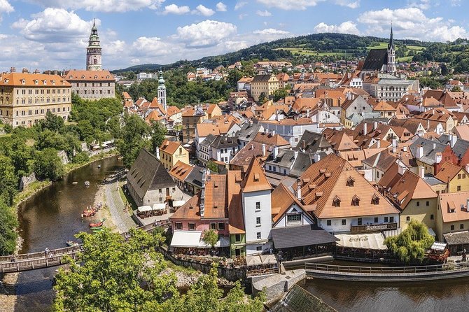 eský Krumlov: Renaissance Pearl of Southern Bohemia - 11 hour Private Day Trip - The Castle: A Must-See Landmark
