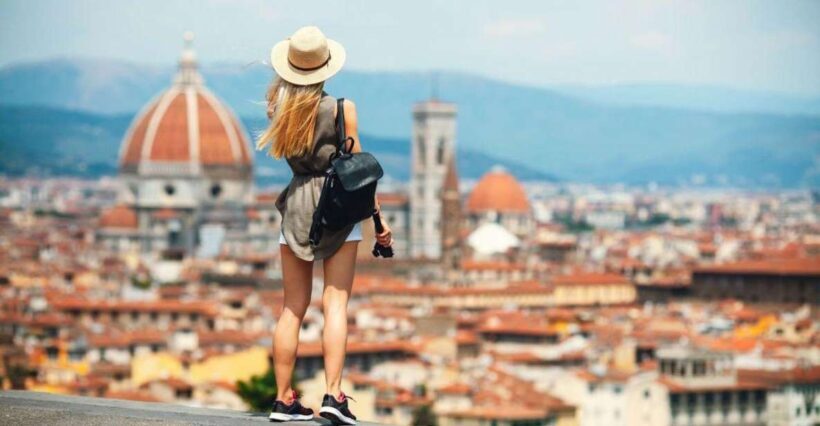 Essential Florence Walking Tour to discover its history - Practical Considerations and Tips