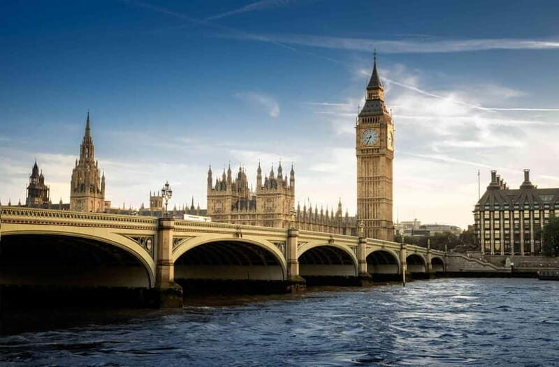 Essential London Introductory Tour with a Londoner - Who Should Consider This Tour?