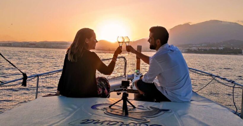 Estepona: Sunset boat trip & Cava & Tapa - The Sum Up