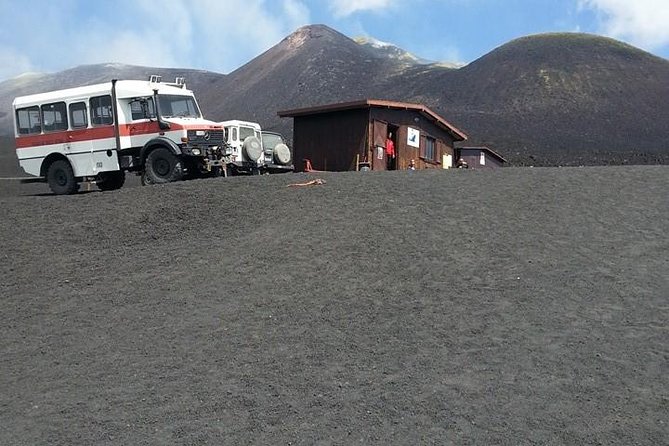 ETNA BASIC TOUR 2,000 Mt - Itinerary and Duration