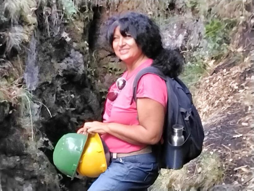 Etna underground wonders, lava flow 1992, family's lunch - An In-Depth Look at the Tour Experience