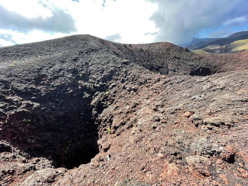 ETNA VOLCANO: Excursion to the Craters of 2002 - Key Points