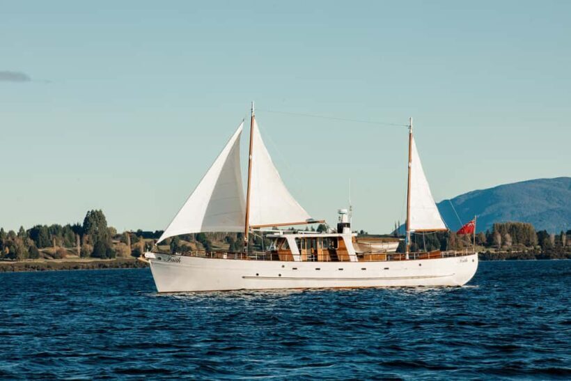 Evening Champagne Cruise on Historic 1935 Motor Yacht. - Authentic Insights from Guests
