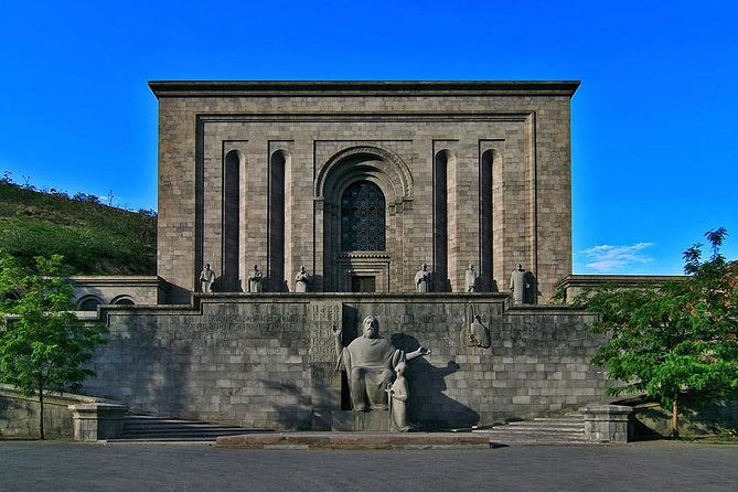 Evening coffee walk in warm Yerevan - 2025 - Transportation, Timing, and Practicalities
