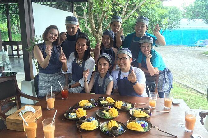 Evening Cooking Class in Traditional Pavilion with Beautiful Garden - Chiang Mai - Discover Thai Flavors with a Night in a Traditional Pavilion Garden
