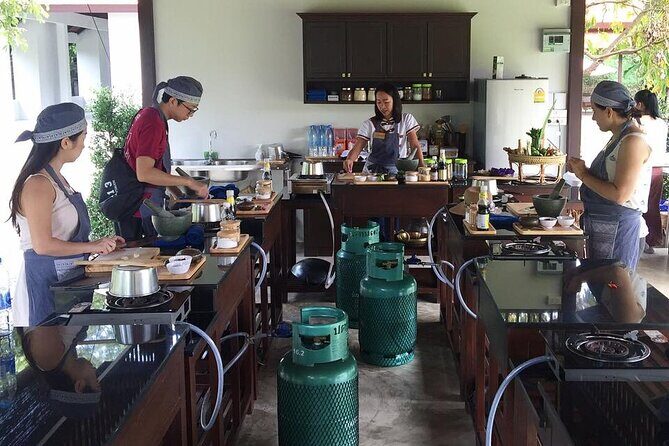 Evening Cooking Class in Traditional Pavilion with Beautiful Garden - Chiang Mai - Considerations and Tips