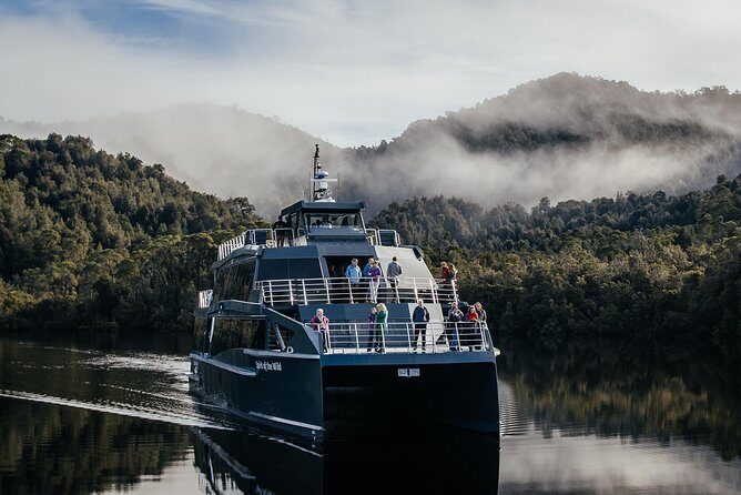 Evening Dinner Cruise - An Authentic Journey Through Tasmania’s Wilderness on an Evening Dinner Cruise