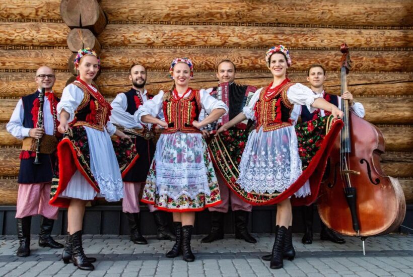 Evening Folk Show, singing, dancing and delicious food! - Possible Drawbacks and Considerations