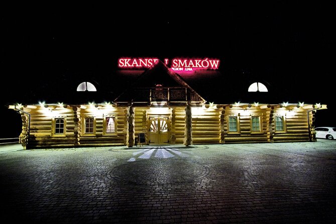 Evening Folk Show, singing, dancing and delicious food - Authenticity and Cultural Significance