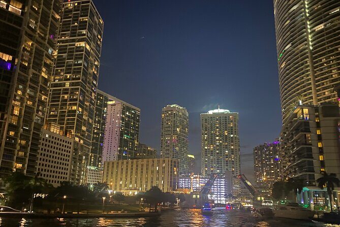 Evening Sightseeing Cruise on Biscayne Bay Miami - An In-Depth Look at the Biscayne Bay Evening Cruise
