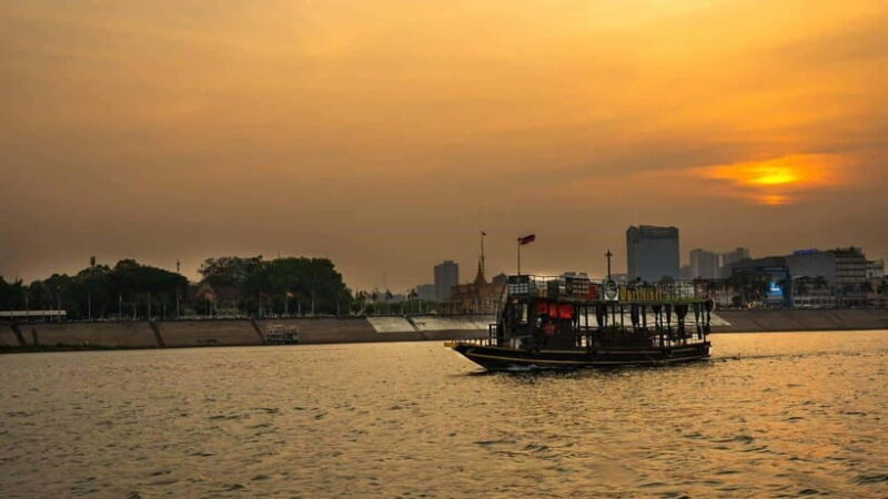 Evening Walking of Phnom Penh City with Lina - FAQ