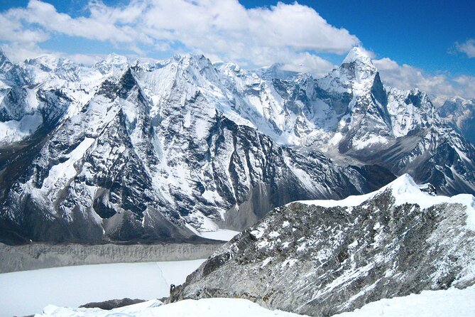 Everest Base Camp with Island Peak - The Cultural and Natural Highlights