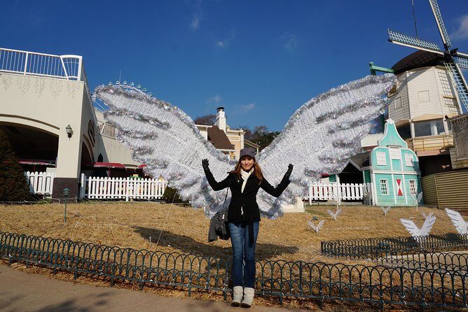 EVERLAND "From Hotel to Hotel" [Premium Private Tour: Only One Group for You] - The Guide’s Role and Personalization