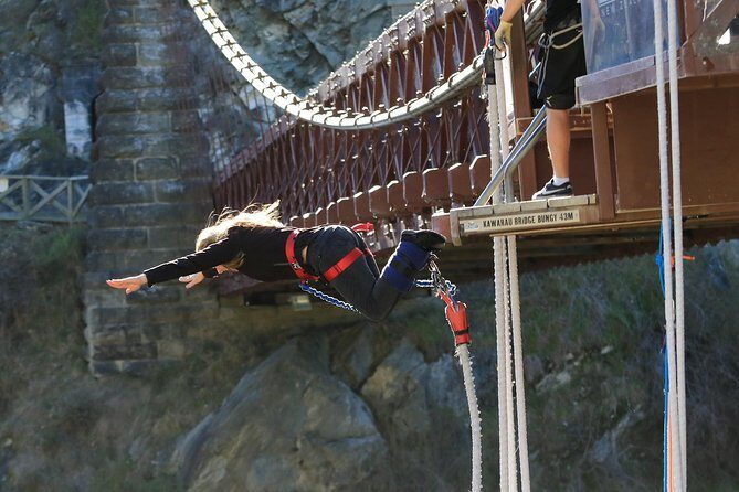 Everything Queenstown 4 Hour Private Tour - Transportation and Group Size