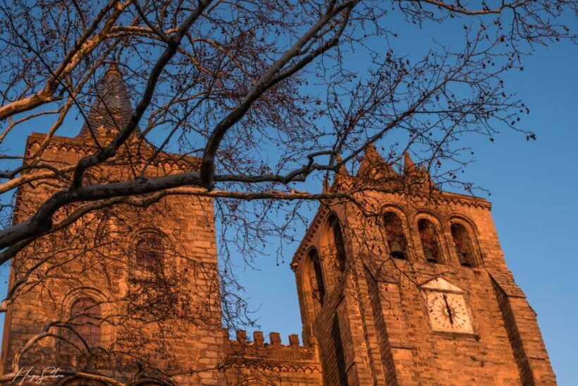 Évora: Tales and Legends Guided Walking Tour - Pricing and Value