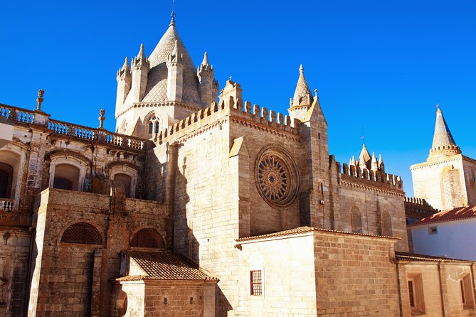Évora Wine & Heritage Tour from Lisbon - FAQs