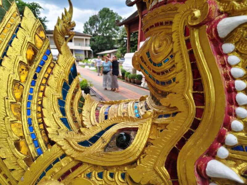 Ex-monk city & temples walking tour: (3.5 hours / 1.7 km.) - The Sum Up