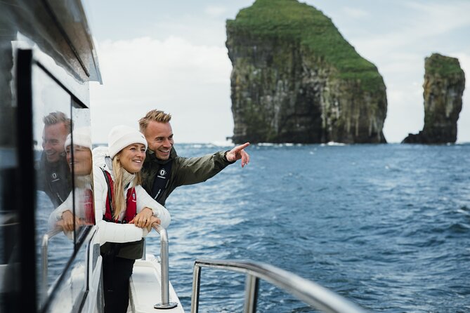 Exclusive 1,5 Hour Drangarnir Boat Tour - Meeting and Logistics