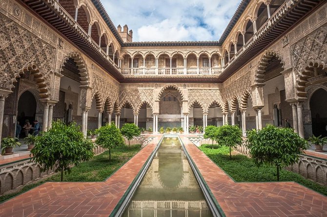 Exclusive Alcazar with breakfast or afternoon coffee in gardens - Key Points