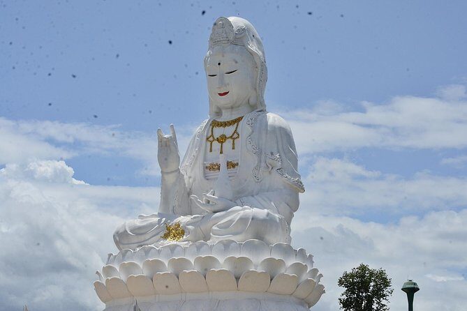 Exclusive Chiangrai White Temple, blue temple, black house. - FAQ