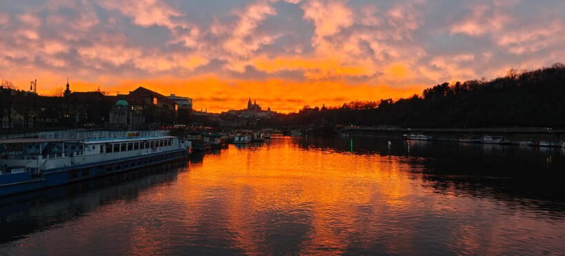 Exclusive Christmas cruise with Christmas Eve buffet - Key Points