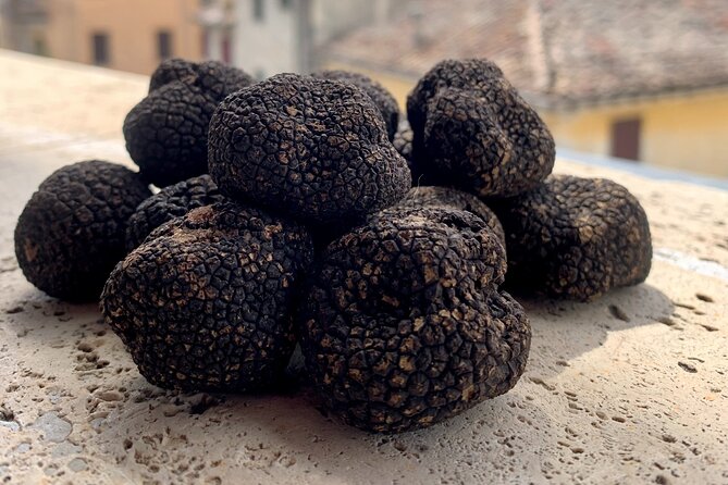 Exclusive Cooking Class: Pasta, Truffle, and Wine Review - Atmosphere and Ambiance