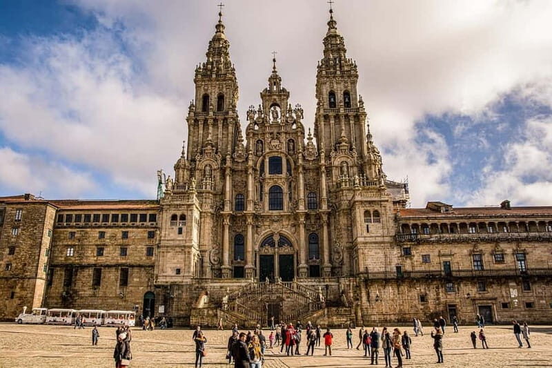 Exclusive excursion from Vigo to Santiago de Compostela for cruise passengers - Authenticity and Cultural Highlights