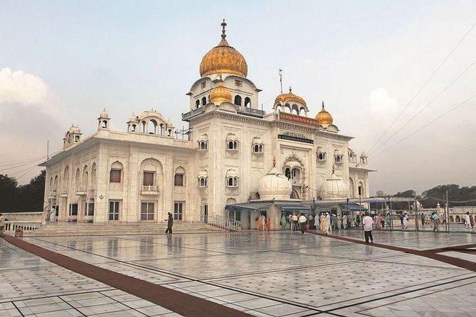 Exclusive Full Day Delhi Sightseeing with All Inclusive (Entrance fee and Lunch) - Jama Masjid: Indias Largest Mosque